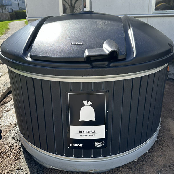 San Sac E-handel - Fasad - Skylt - Restavfall 2024